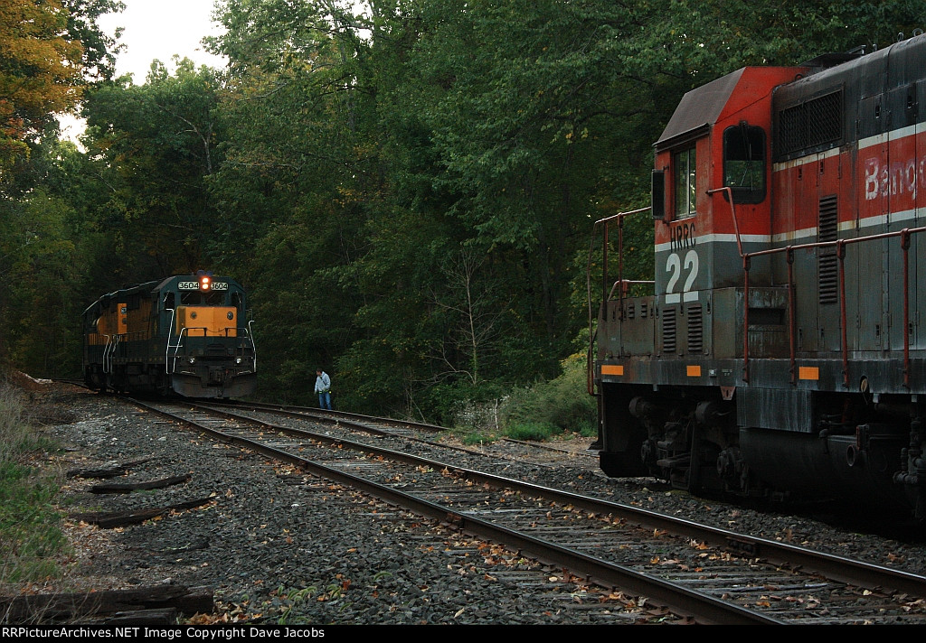 NX13 is picking up a dead GP7u #22 to bring back to Canaan